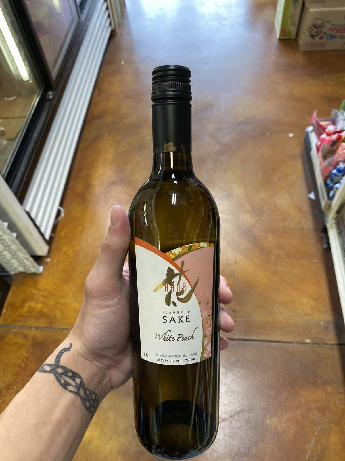 Hana Peach Flavor Sake (must show ID) 750ml — Eastside Asian Market